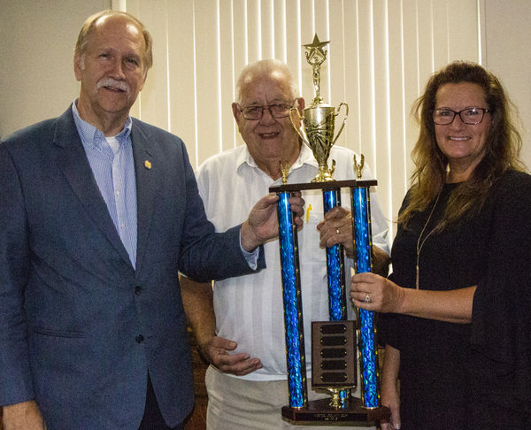 Who Will Be First? | News, Sports, Jobs - Wetzel Chronicle